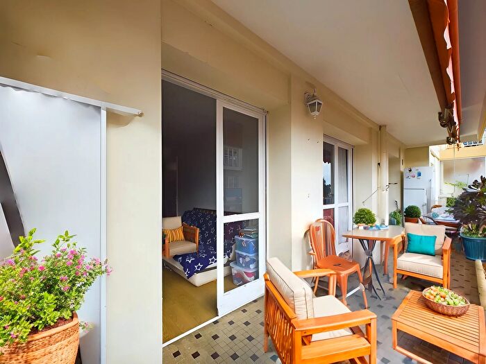 Appartement à vendre - Antibes, Juan-les-Pins, Le Cap - 3 pièces - 2 chambres