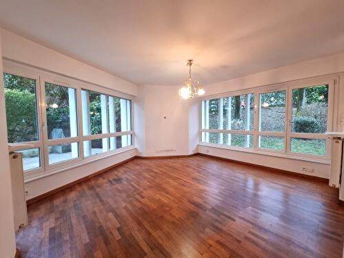 Appartement à louer - Sud-Bords de Marne-Gambetta-Aulnoy, Chelles - 5 pièces - 3 chambres