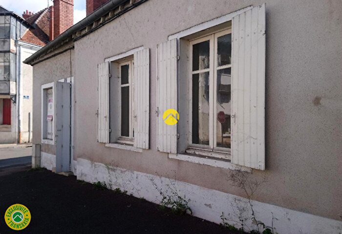 Maison à vendre - Saint-Amand-Montrond - 3 pièces - 2 chambres