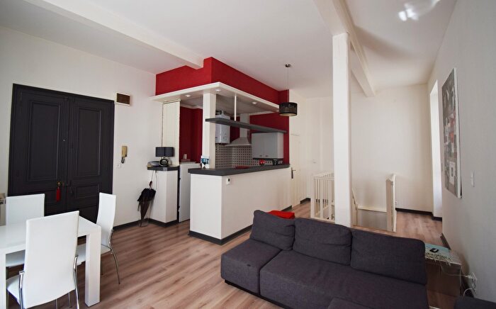 Appartement à vendre - Vichy, Coeur de Ville - 2 pièces - 1 chambre