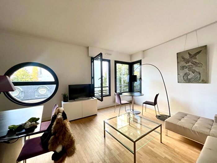 Appartement 2 pièces à Saint James-Delabordère, Neuilly-sur-Seine, à louer