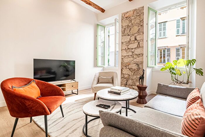 Appartement 3 pièces à Nice, Le Port, à vendre