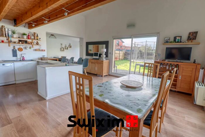 Maison 5 pièces à Cantenac, à vendre