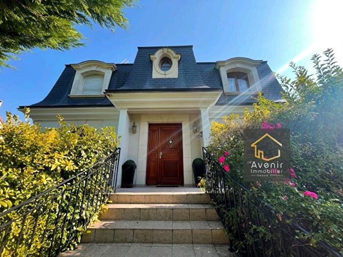 Maison à vendre - Le Plessis-Trévise - 7 pièces - 4 chambres