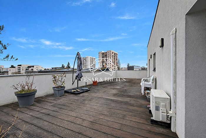 Appartement à vendre - Saint-Priest, Centre-ville - 3 pièces - 2 chambres