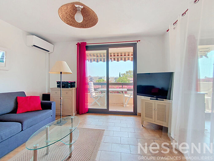 La Londe-les-Maures, Centre-ville : Appartement 2 pièces à vendre
