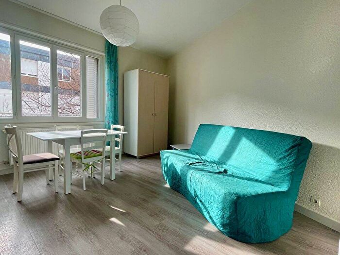 Appartement à louer - Les Salins, Clermont-Ferrand - 1 pièce - 1 chambre