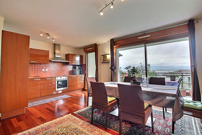 Appartement à vendre - Évian-les-Bains - 3 pièces - 2 chambres