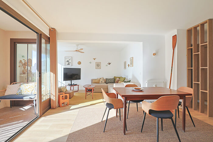 Appartement à vendre - Hyères, Centre-ville - 4 pièces - 2 chambres