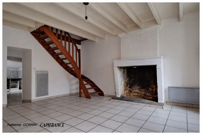 Maison 5 pièces à Les Essards, à vendre