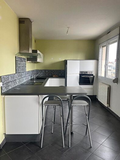 Appartement à louer - Saint-Étienne, Centre-ville, Peuple, Chavanelle - 3 pièces - 2 chambres