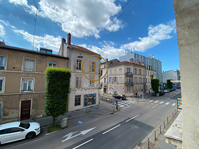 Nancy, Poincaré, Foch, Anatole France, Croix de Bourgogne : Appartement 2 pièces à louer
