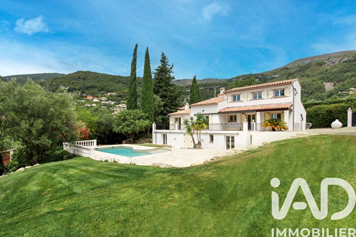 Maison à vendre - Tourrettes-sur-Loup - 7 pièces - 5 chambres