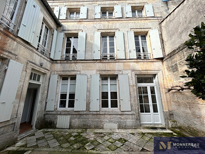 Maison à vendre - Cognac, Centre-ville, Gare - 6 pièces - 4 chambres