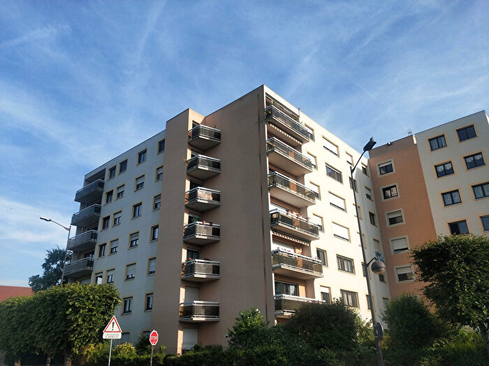 Appartement à vendre - Melun, Rive de Seine, Sud - 5 pièces - 3 chambres