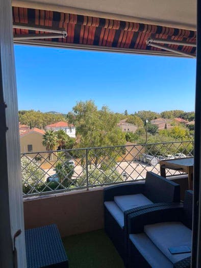 Coste Chaude-Mauveou, La Seyne-sur-Mer : Appartement 2 pièces à louer