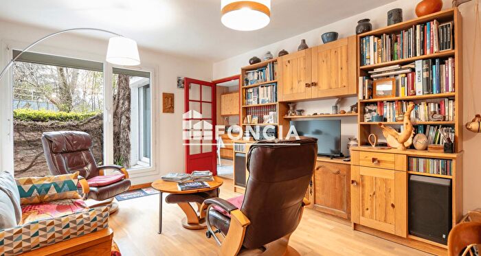 Appartement à vendre - Échirolles, Villeneuve - 5 pièces - 4 chambres