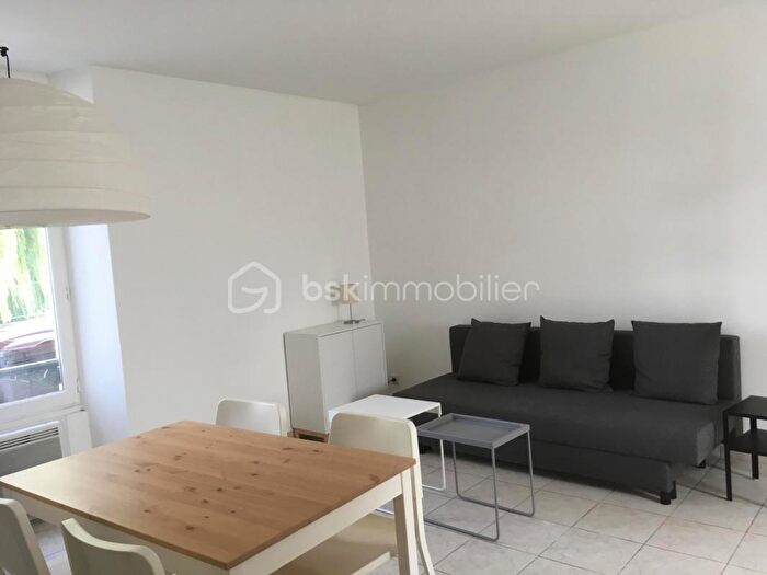 Appartement à vendre - Corbeil-Essonnes, Tarterêts - 2 pièces - 1 chambre