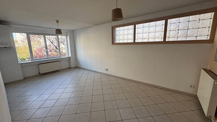 Appartement à louer - Le Grand Trou, Lyon ème arrondissement - 3 pièces - 2 chambres