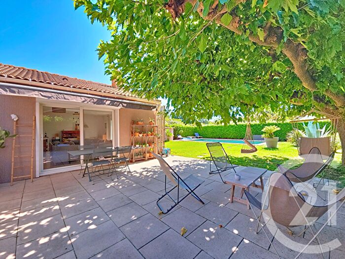 Maison à vendre - Saint-Martin-de-Crau - 4 pièces - 3 chambres