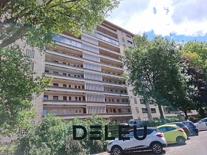 Appartement à louer - Francs-Brun Pain, Tourcoing - 4 pièces - 2 chambres