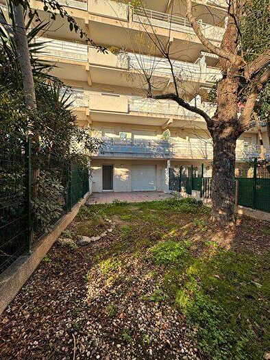 Appartement 2 pièces à Marseille 8ème arrondissement, à louer