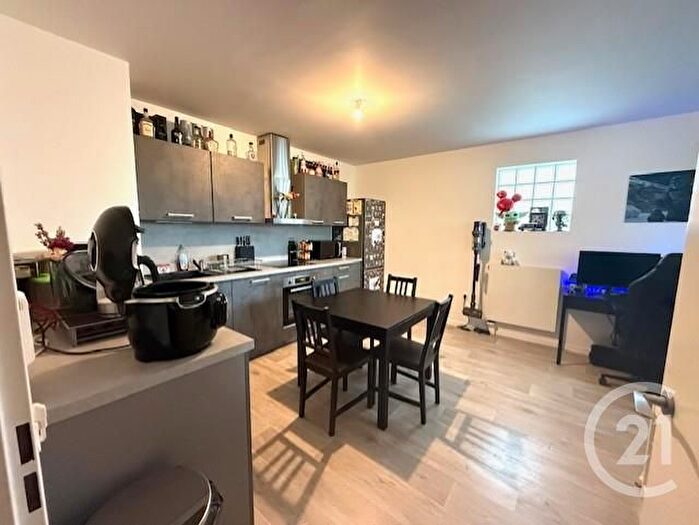 Appartement à vendre - Pontault-Combault, Centre commercial - 3 pièces - 2 chambres