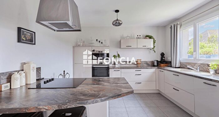 Maison 5 pièces à vendre à Saint-Martin-de-la-Lieue