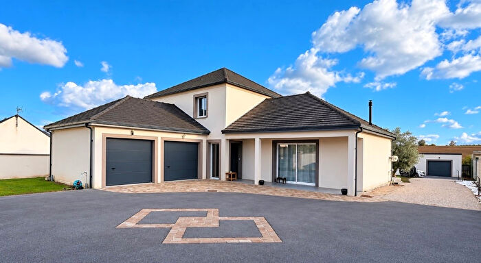 Noyon, Mont Saint-Simeon : Maison 6 pièces à vendre