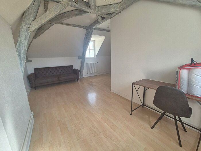Appartement 2 pièces à Auxerre, Centre-ville, à louer