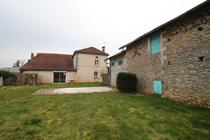 Maison à louer - Bourdeilles - 5 pièces - 3 chambres