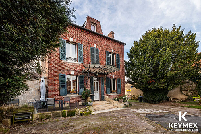 Maison à vendre - Neuilly-en-Thelle - 7 pièces - 4 chambres