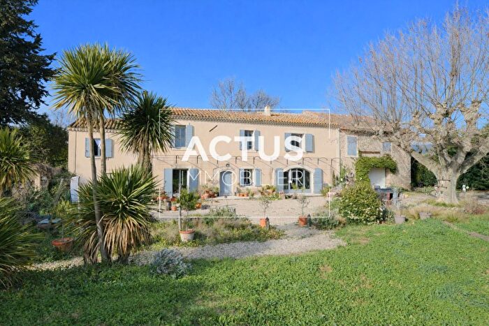 Maison à vendre - Sénas - 7 pièces - 4 chambres