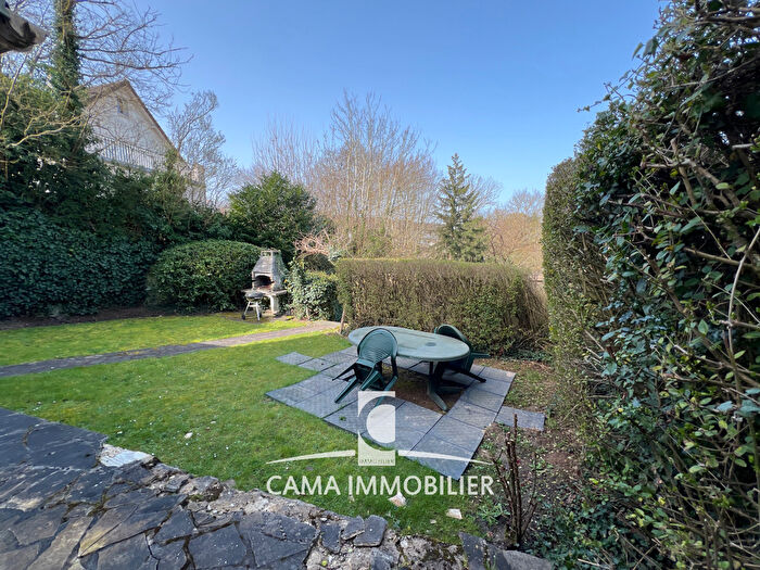 Maison à vendre - Buc - 6 pièces - 4 chambres