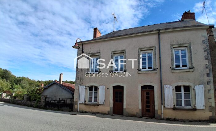 Livré-la-Touche : Maison 7 pièces à vendre