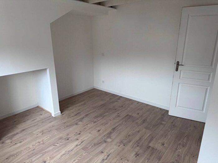 Appartement à louer - Italie-Jacotot, Aix-les-Bains - 4 pièces - 3 chambres