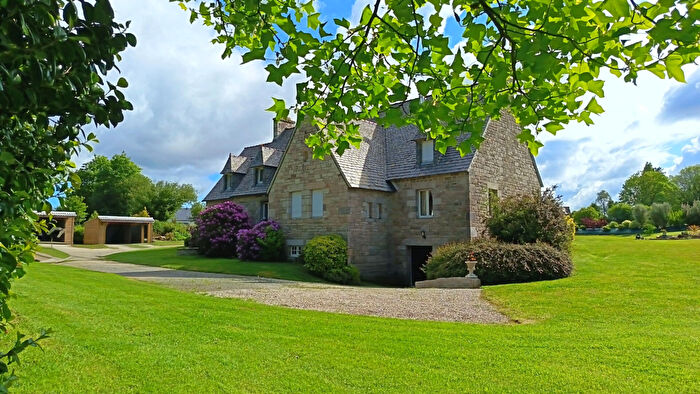 Bodilis : Maison 12 pièces à vendre