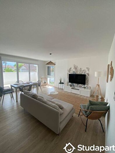Appartement 1 pièce à louer à Gravières-Gravette-Beaulieu-Lagrue-Plaisance, Cenon