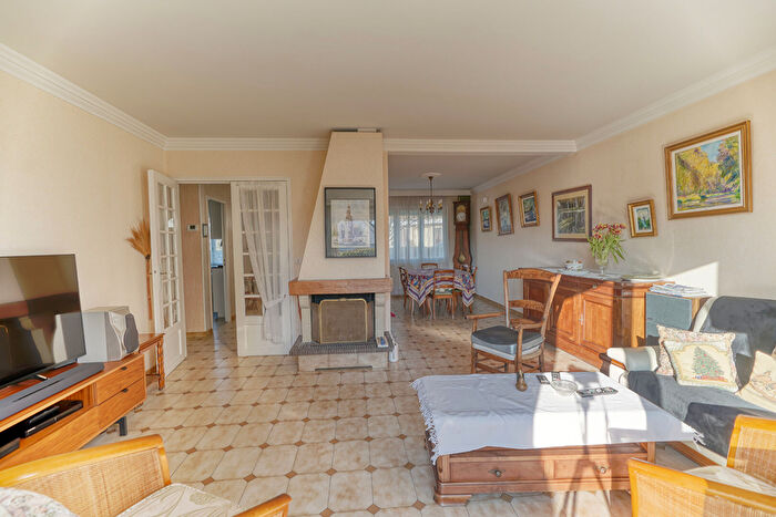 Maison à vendre - Guyancourt, Village - 5 pièces - 4 chambres