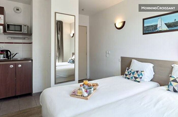 Appartement à louer - Fontaine Saint Martin-Geldrop, Saint-Cyr-lécole - 1 pièce