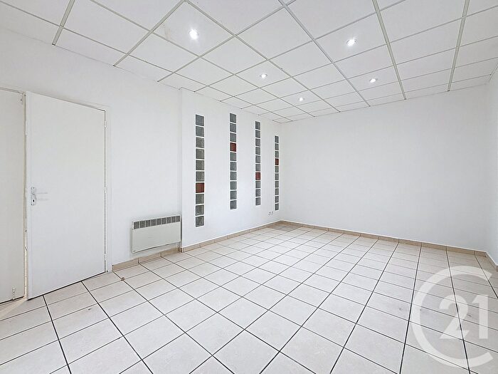 Appartement à louer - Cannes, Bocca Sud - 4 pièces - 2 chambres