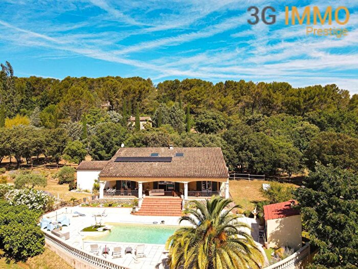 Salernes : Maison 8 pièces à vendre