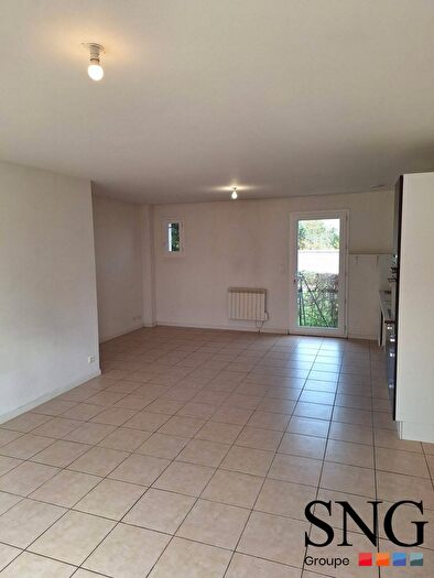 Maison à louer - Saint-Laurent-des-Arbres - 3 pièces - 2 chambres