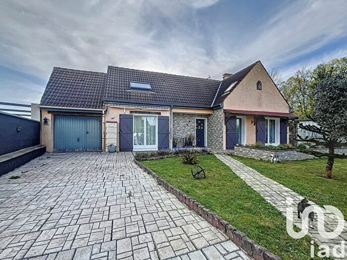 Maison à vendre - Nargis - 5 pièces - 3 chambres