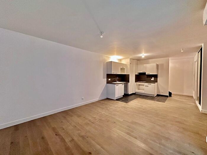 Clichy, Berges de Seine, Beaujon : Appartement 2 pièces à louer