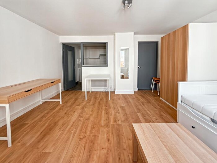 Appartement à vendre - Toulouse, Saint-Sernin - 1 pièce