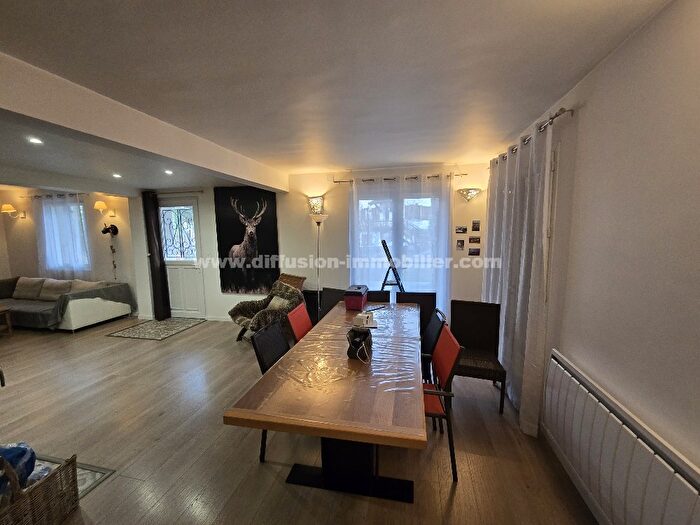 Uvernet-Fours - Maison 6 pièces à vendre