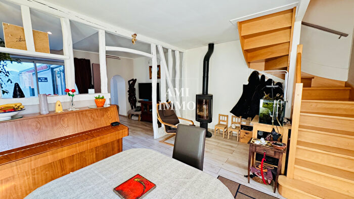 Maisons à vendre et appartements à louer - 3