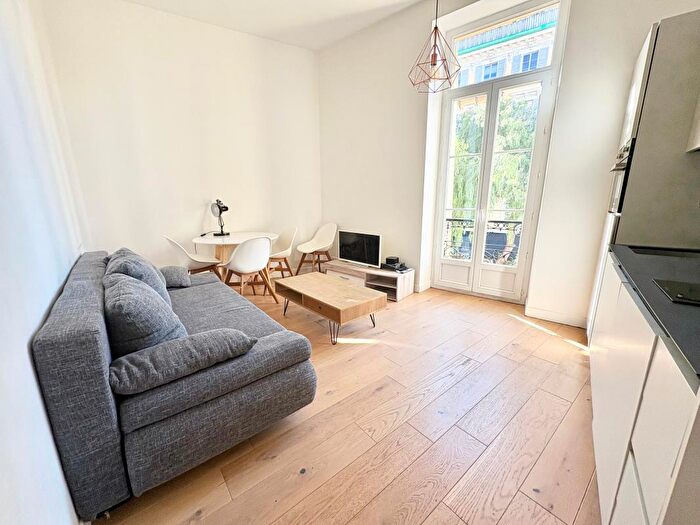 Appartement à louer - Nice, Centre-ville - 2 pièces - 1 chambre