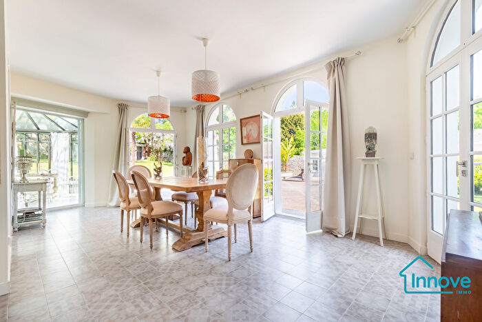 Maison à vendre - Marly-le-Roi - 10 pièces - 5 chambres